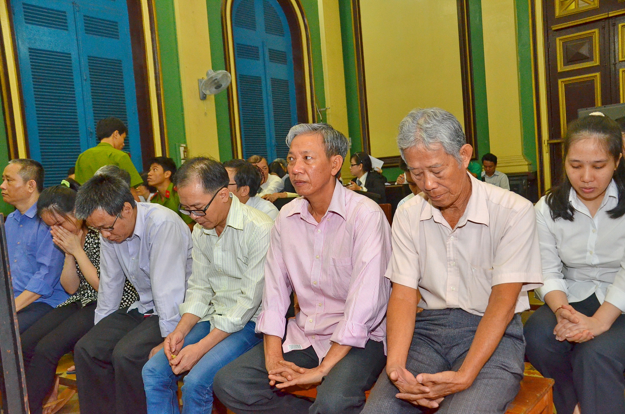 Vụ lừa đảo 120 tỉ tại Agribank Tân Bình: Kẻ bỏ trốn, người bị 20 năm tù ...