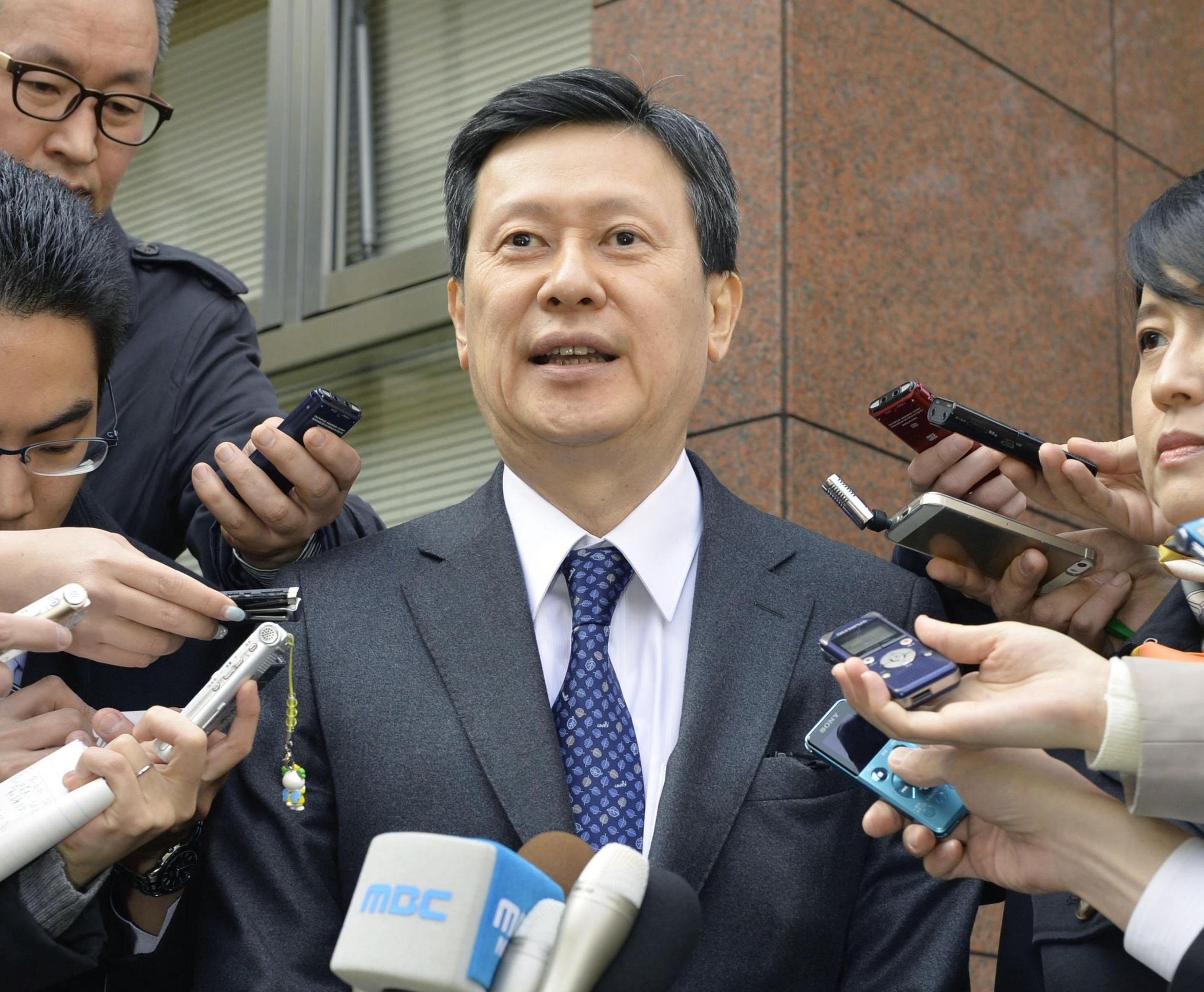 Shin Dong-joo, kẻ thua cuộc