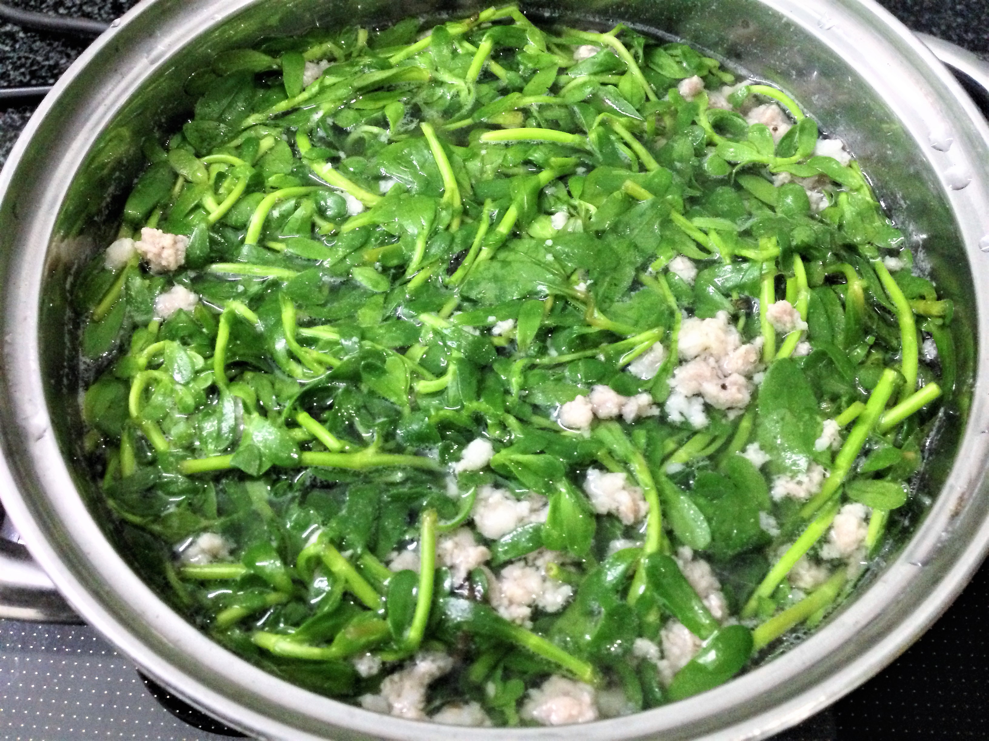 Chợt thèm rau đắng nấu canh… | Phụ nữ - Báo Người Lao Động