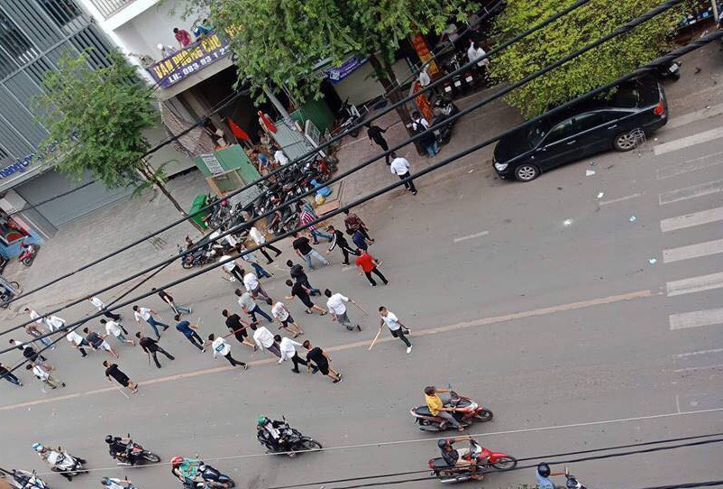 TP HCM: Gần 50 thanh niên đuổi chém nhau trên đường