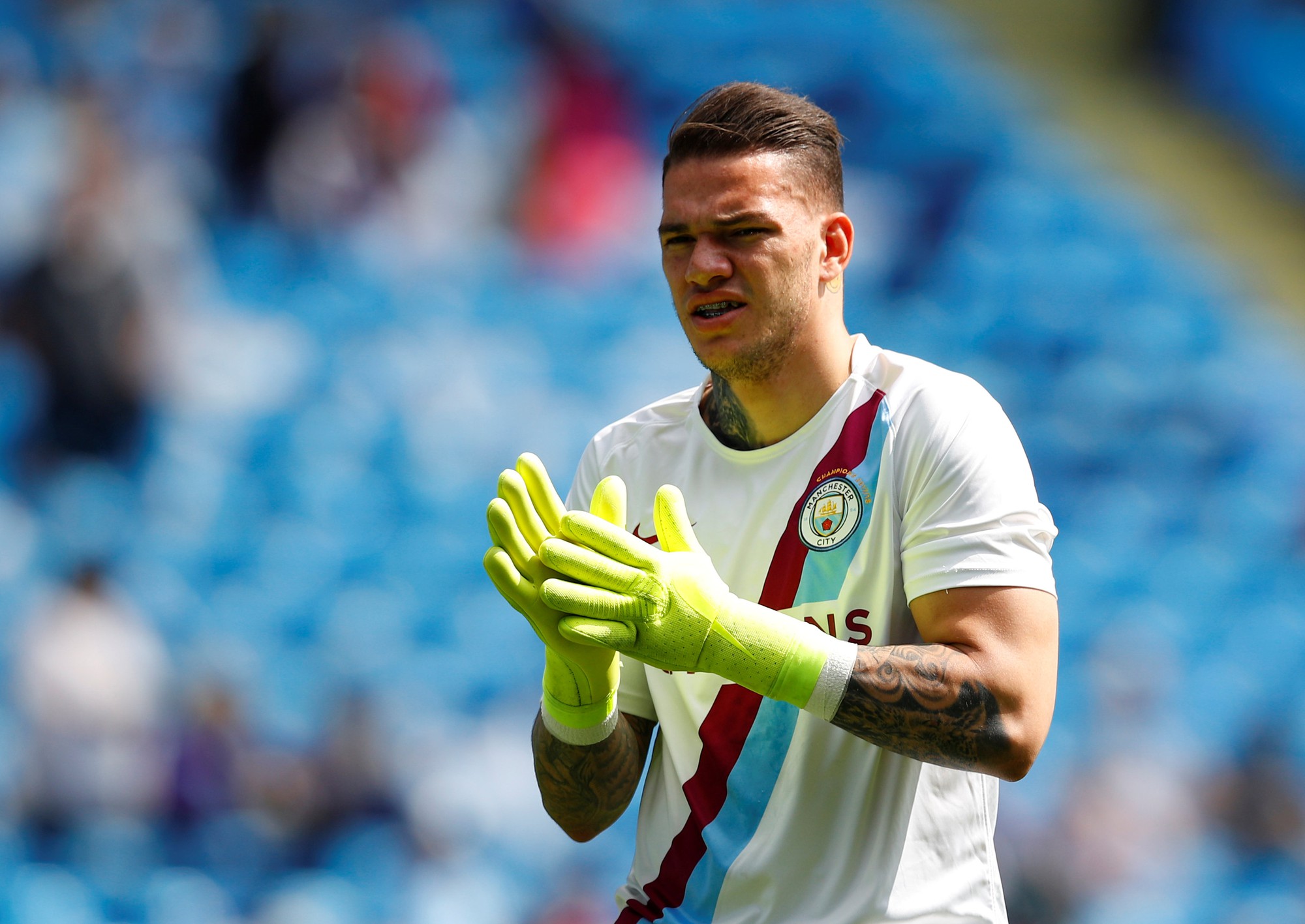 De Gea đoạt "Găng tay vàng", Ederson lập kỷ lục Guiness