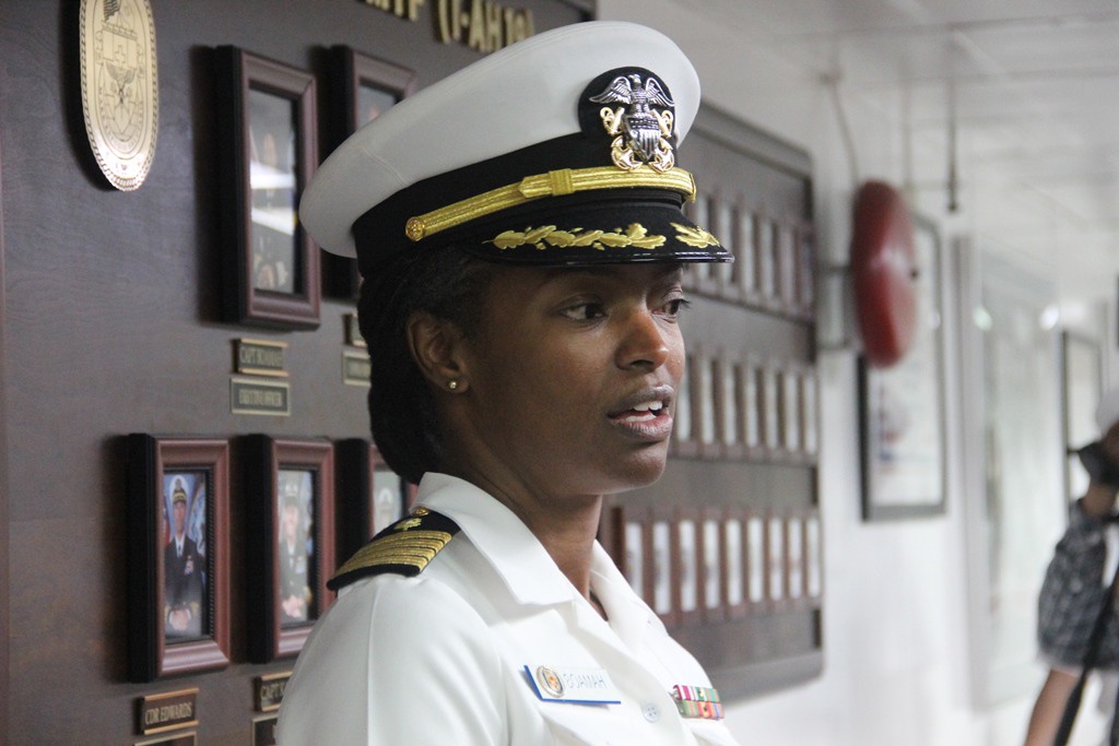 Cận cảnh tàu bệnh viện Mercy lớn nhất thế giới của Hải quân Mỹ - Báo ...