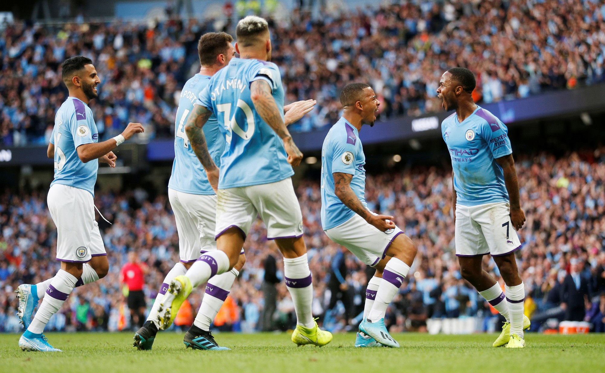 Tottenham thoát hiểm nhờ VAR, Man City ngậm ngùi mất điểm - Báo Người ...