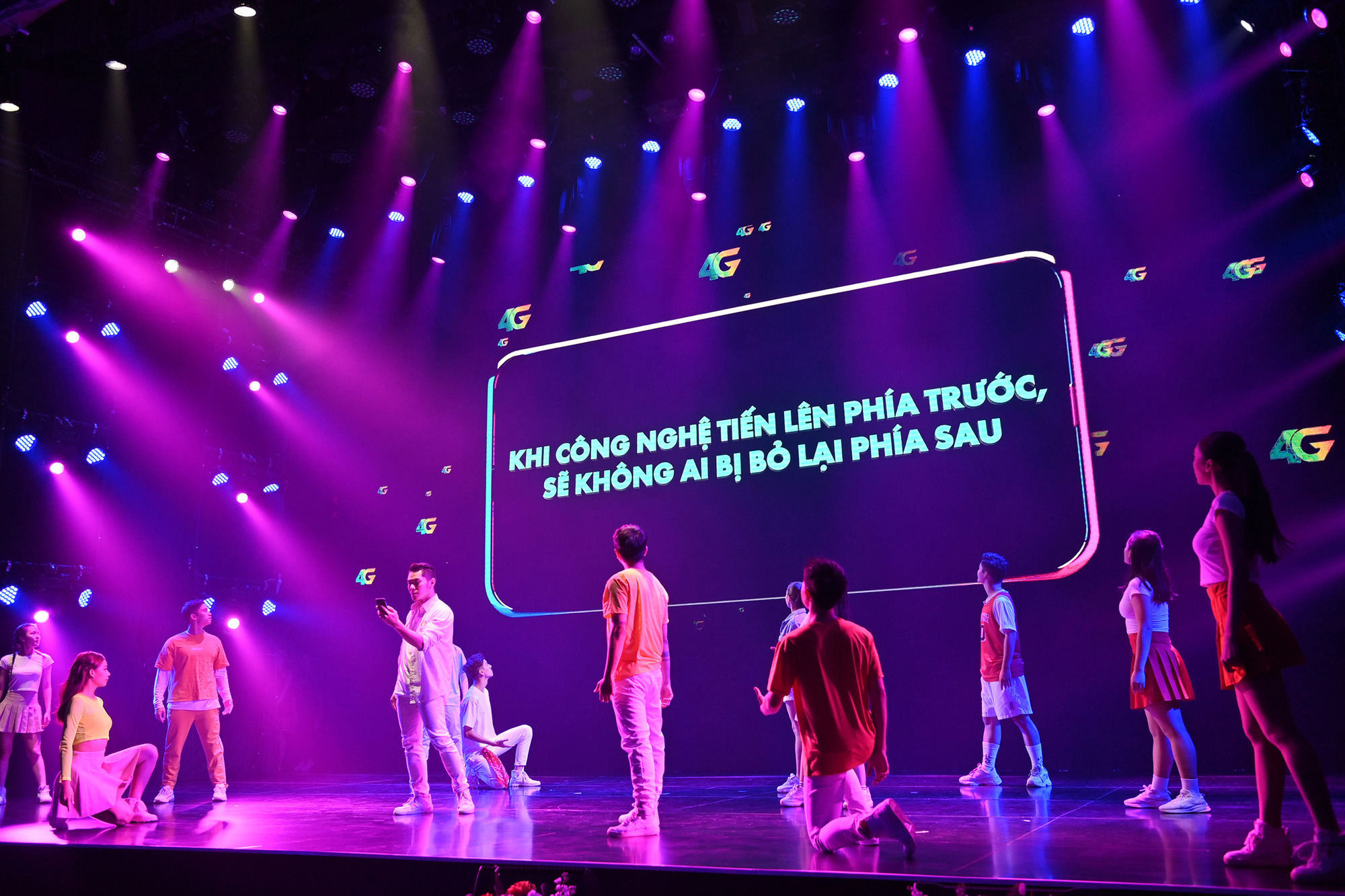 Viettel Telecom đặt mục tiêu trở thành doanh nghiệp chủ đạo kiến tạo xã ...