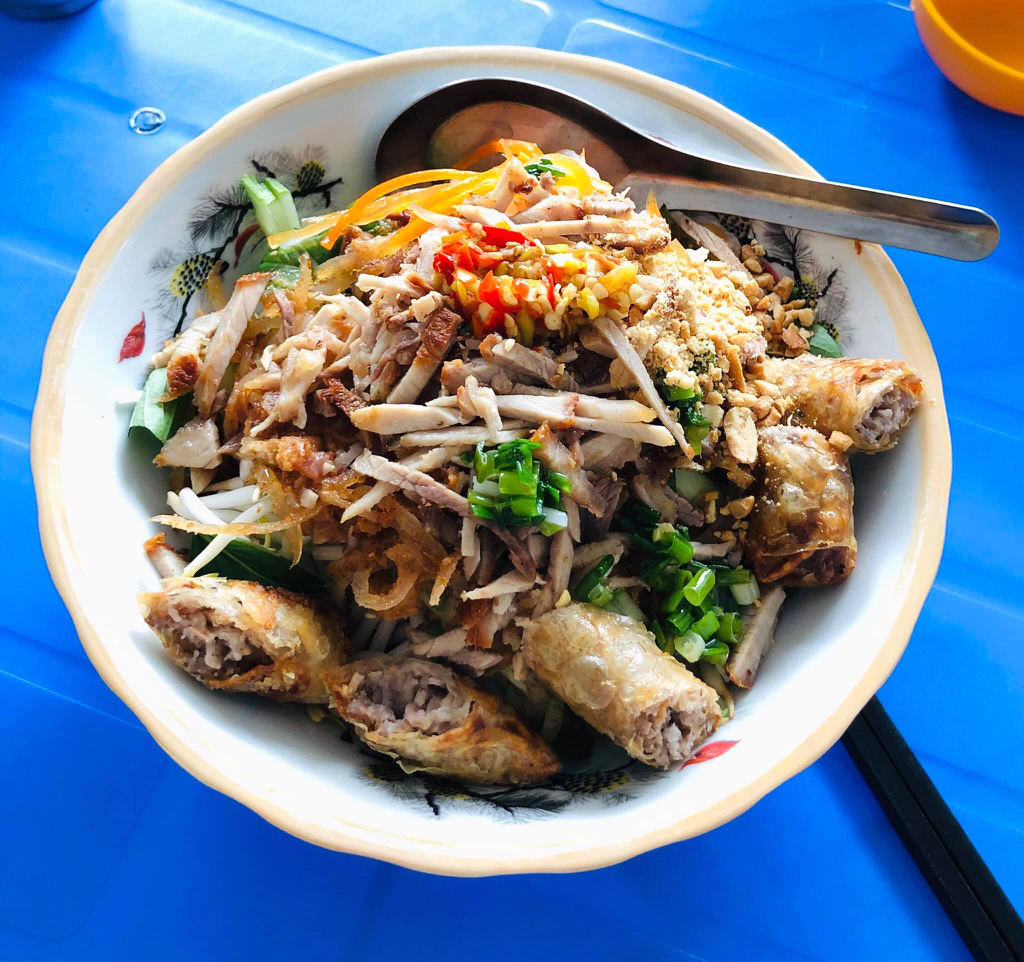 Bún nem nướng và loạt bún nguội trứ danh ở Việt Nam | Thị trường NLD