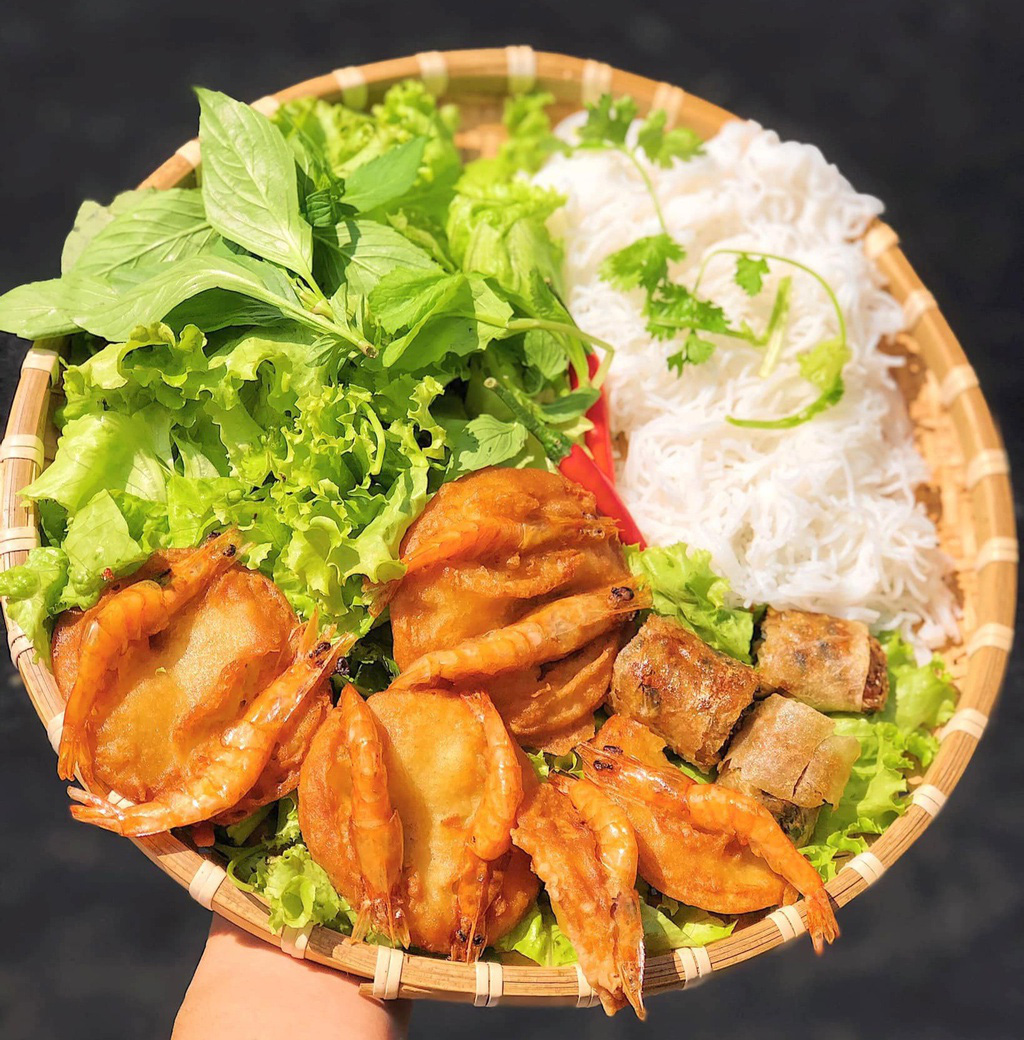 Bún nem nướng và loạt bún nguội trứ danh ở Việt Nam | Thị trường NLD