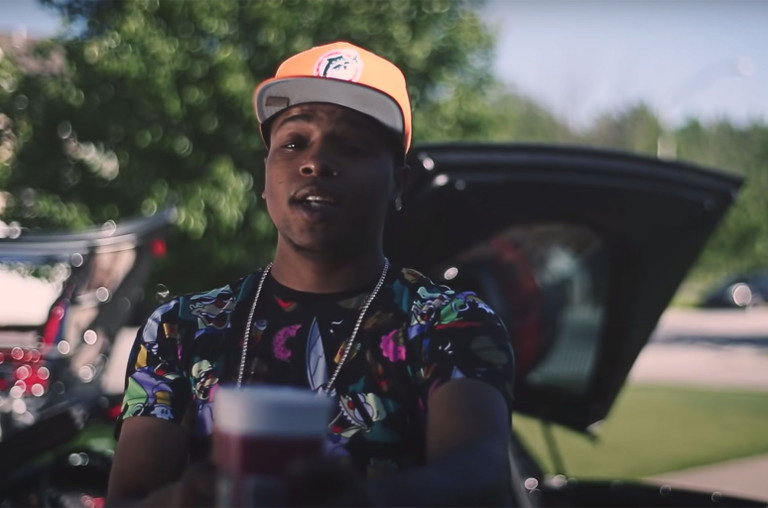 Rapper 26 tuổi bị bắn chết khi đang lái xe