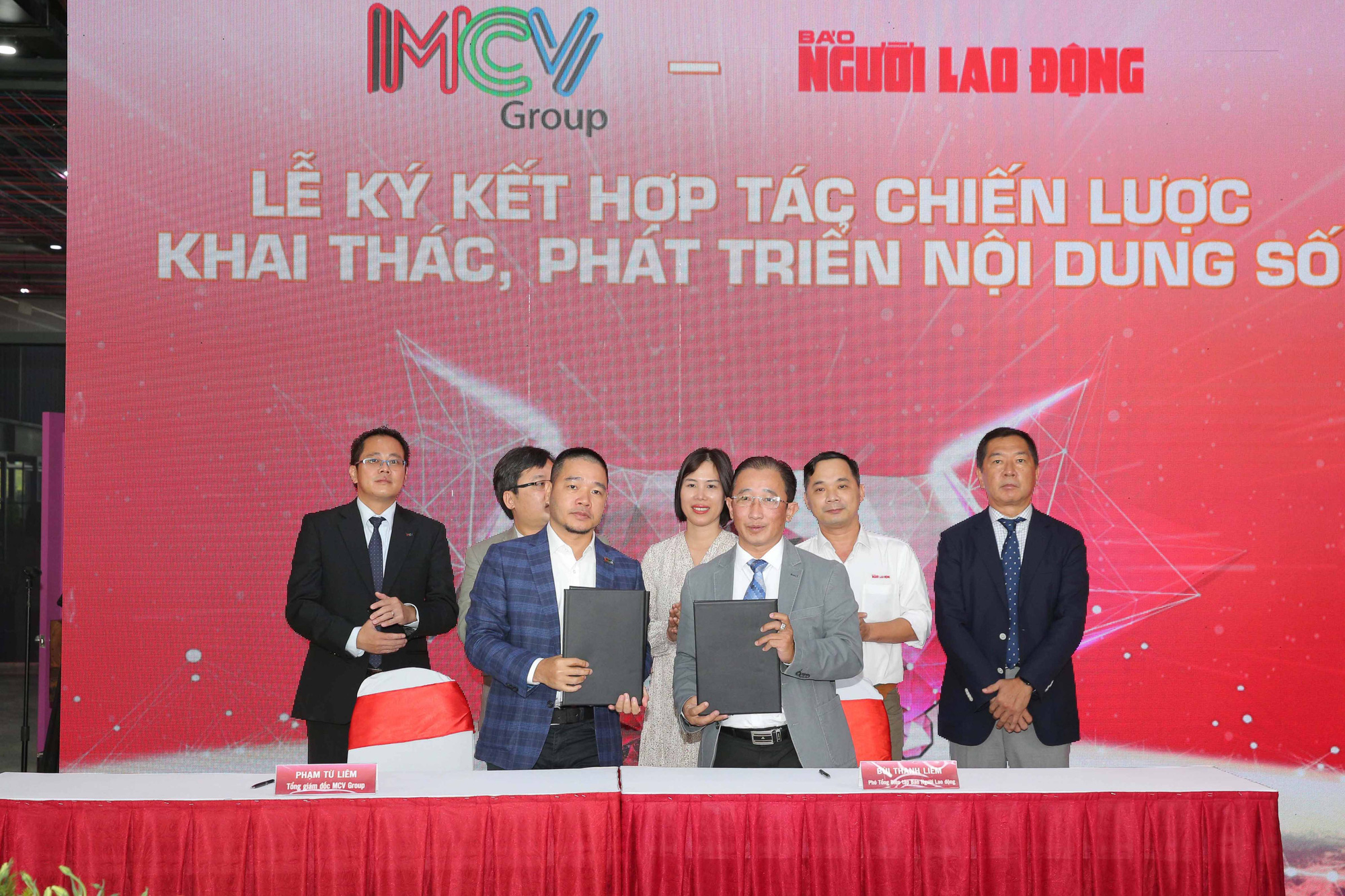 Báo Người Lao Động và MCV Group hợp tác chiến lược về chuyển đổi số