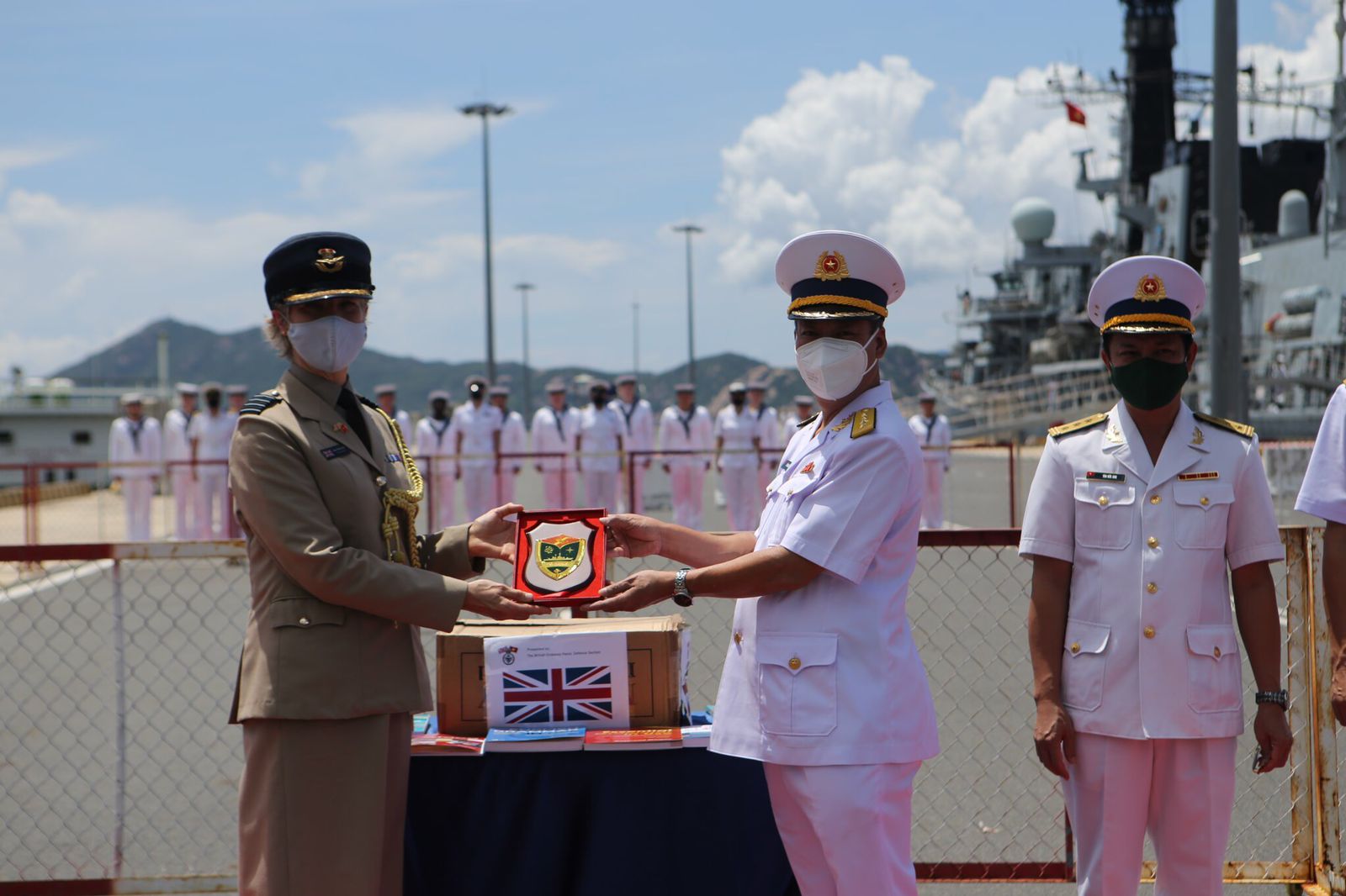 Tàu Hải quân Hoàng gia Anh HMS Richmond thăm Việt Nam