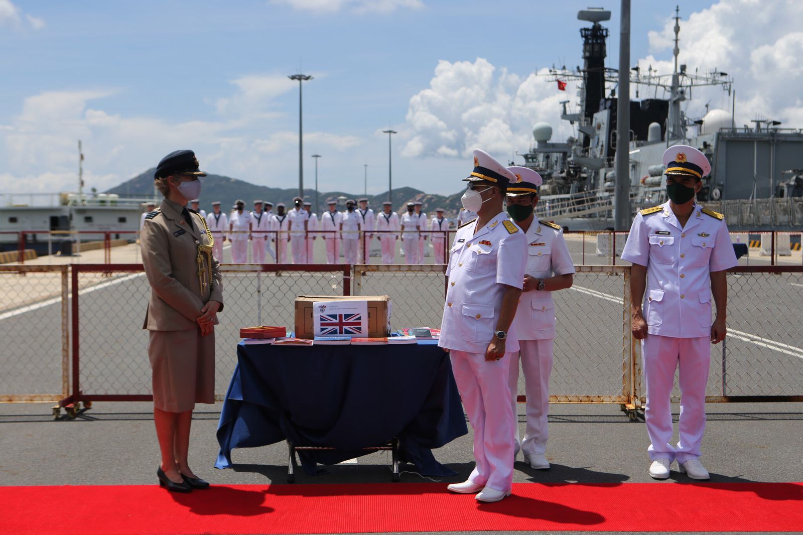 Tàu Hải quân Hoàng gia Anh HMS Richmond thăm Việt Nam