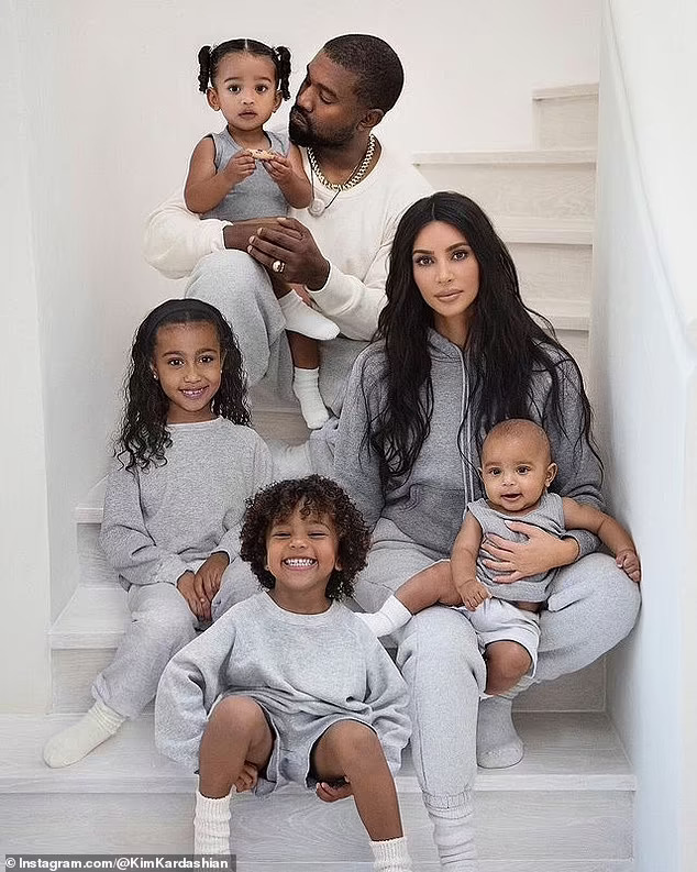 Kẻ rình rập Kim Kardashian lại bị bắt bên ngoài nhà cô