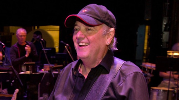 Ca sĩ kiêm nhạc sĩ người Mỹ qua đời