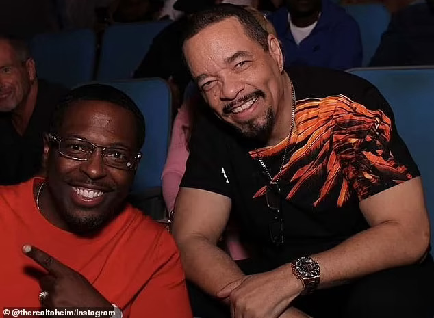 Nhà làm phim kinh dị bị xả súng thiệt mạng trong xe