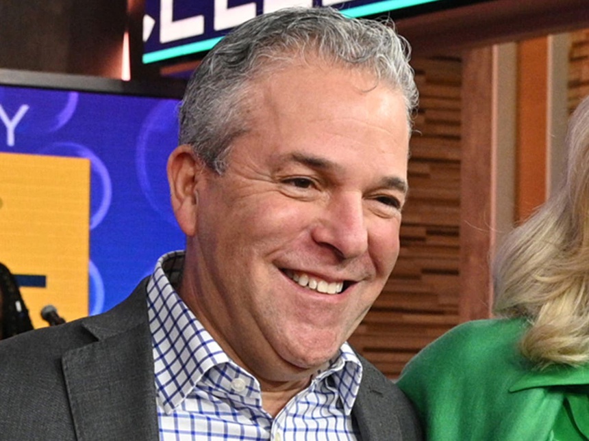 Ngôi sao phim người lớn bị truy tố hơn 30 tội danh tình dục