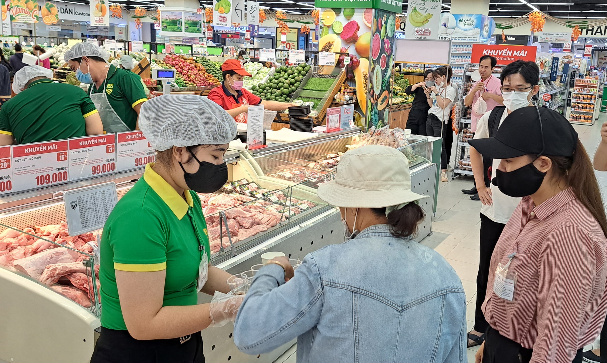 "Heo ăn chuối" của bầu Đức vào siêu thị