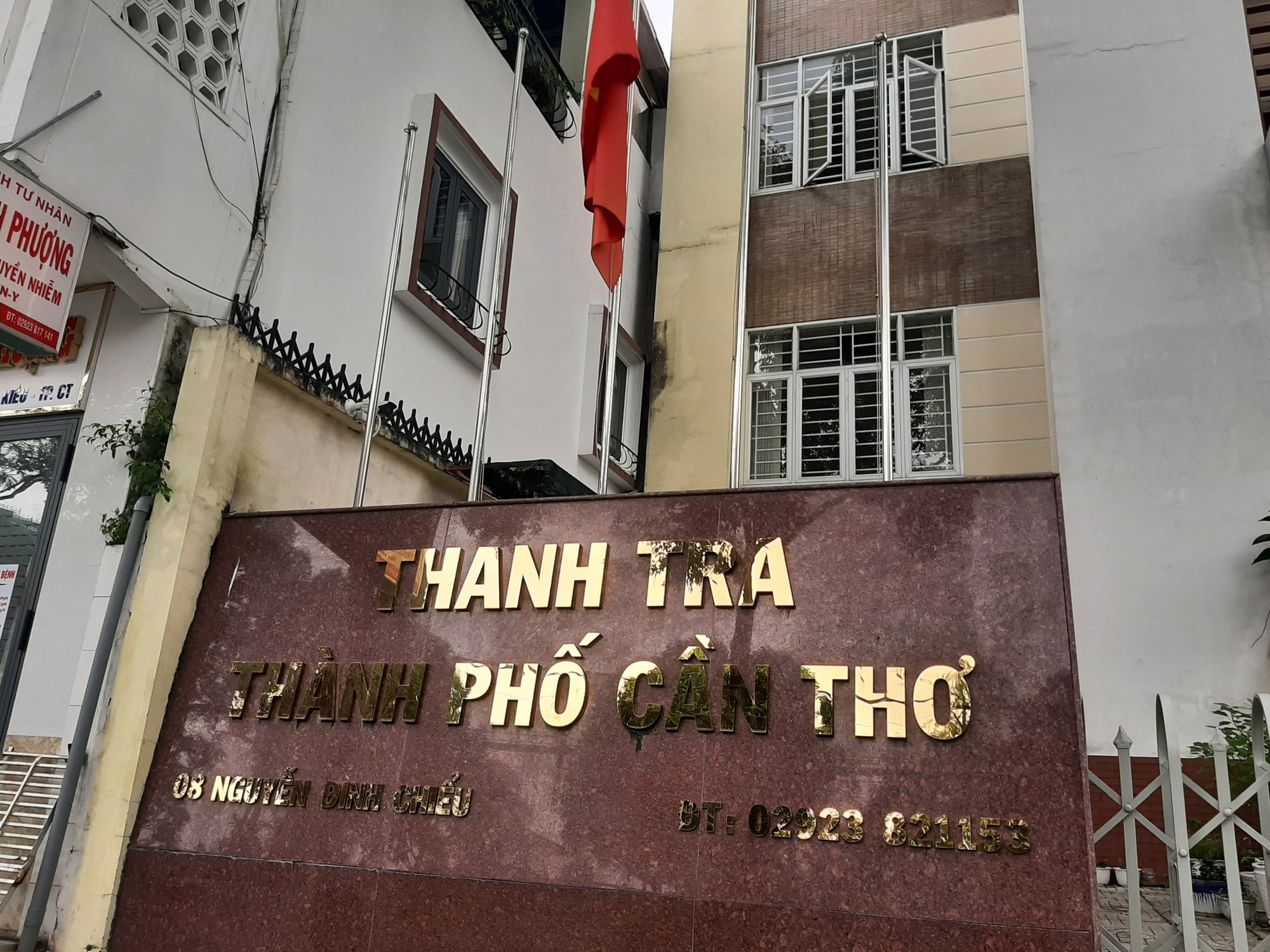 Cảnh cáo Chánh Thanh tra TP Cần Thơ
