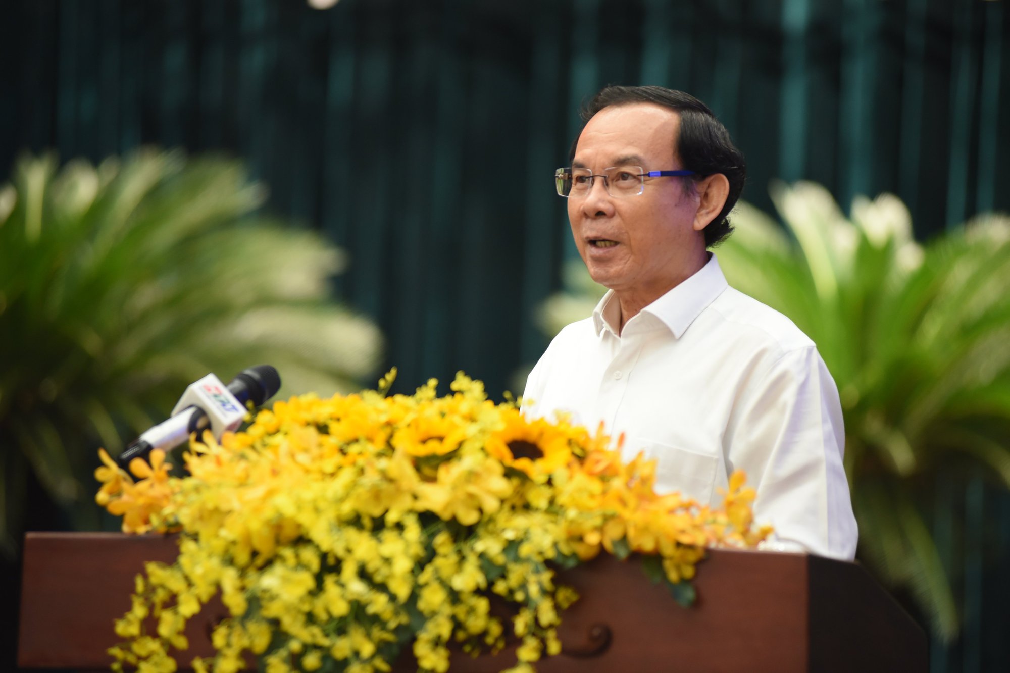 Bí thư Nguyễn Văn Nên: "Nhìn thấy TP HCM ngập chỗ này, ngập chỗ kia là ...