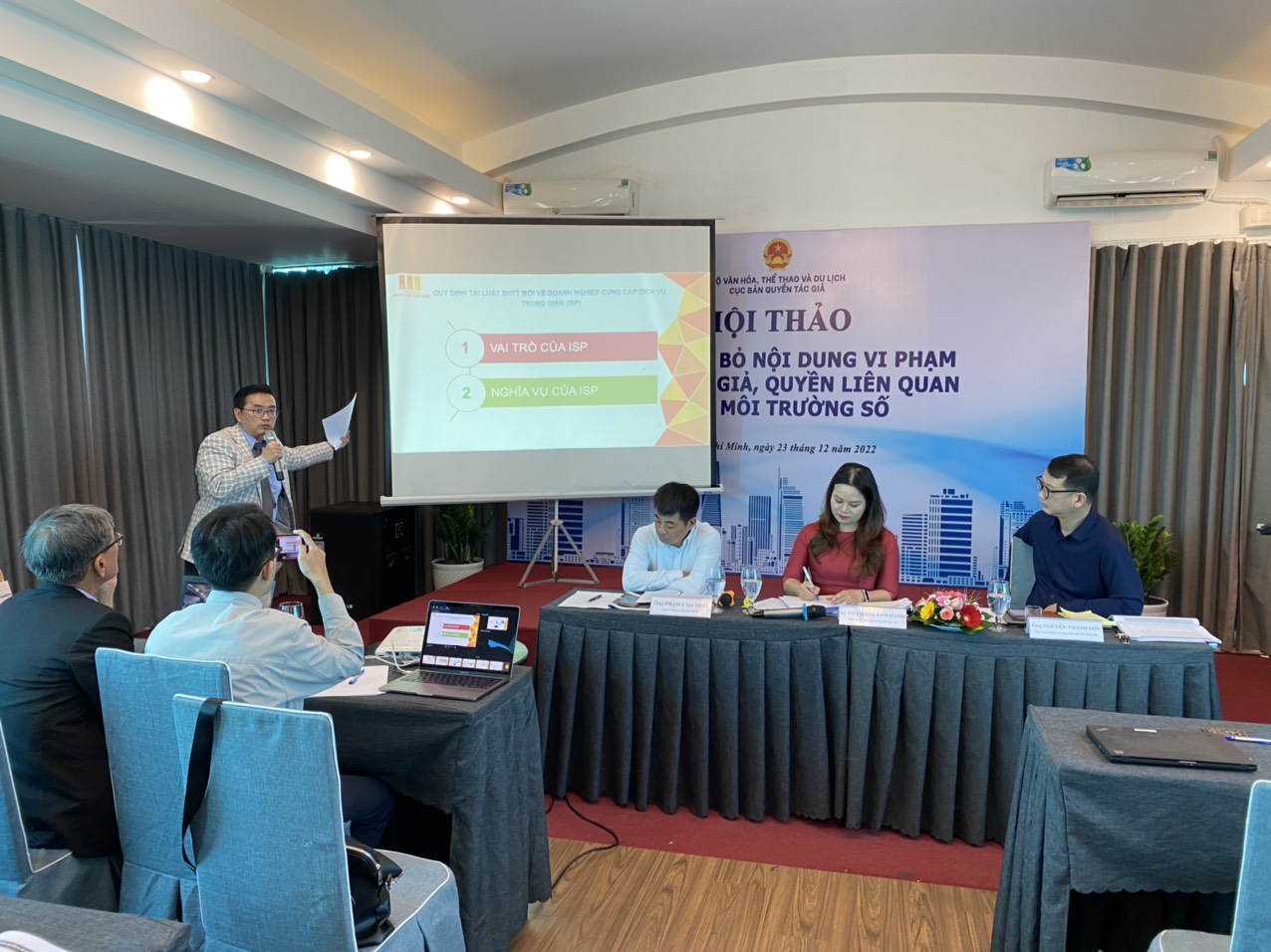 Cơ chế gỡ bỏ nội dung vi phạm quyền tác giả, quyền liên quan trên môi ...