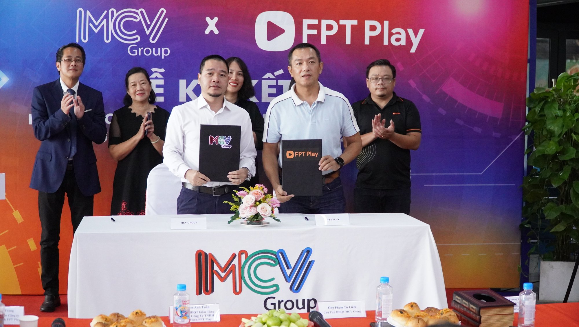 MCV Group bắt tay FPT Play đẩy mạnh nội dung thể thao, giải trí