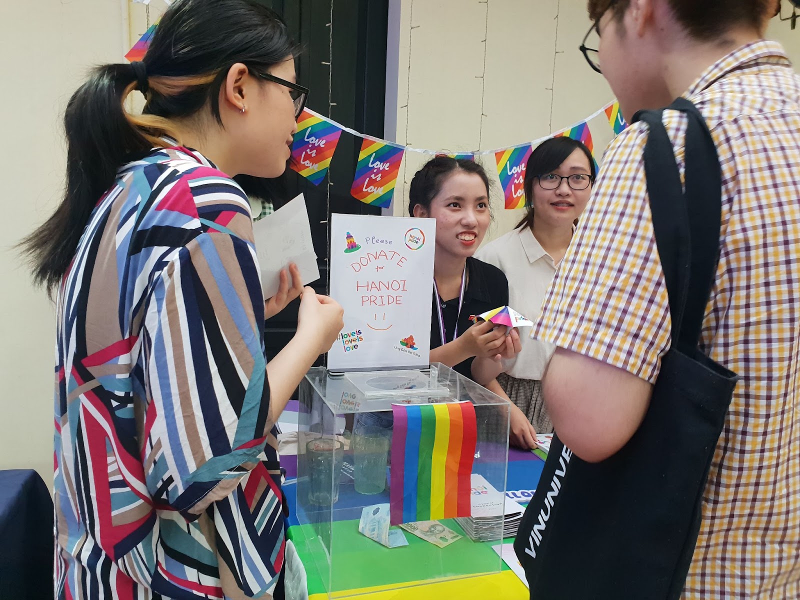 Đại sứ quán Anh tổ chức sự kiện “All our pride” kỷ niệm Lễ Diễu hành Tự hào