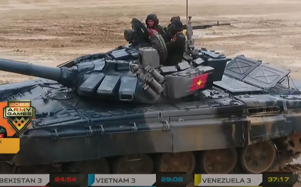 Army Games 2022: Đội xe tăng Việt Nam thi đấu ấn tượng