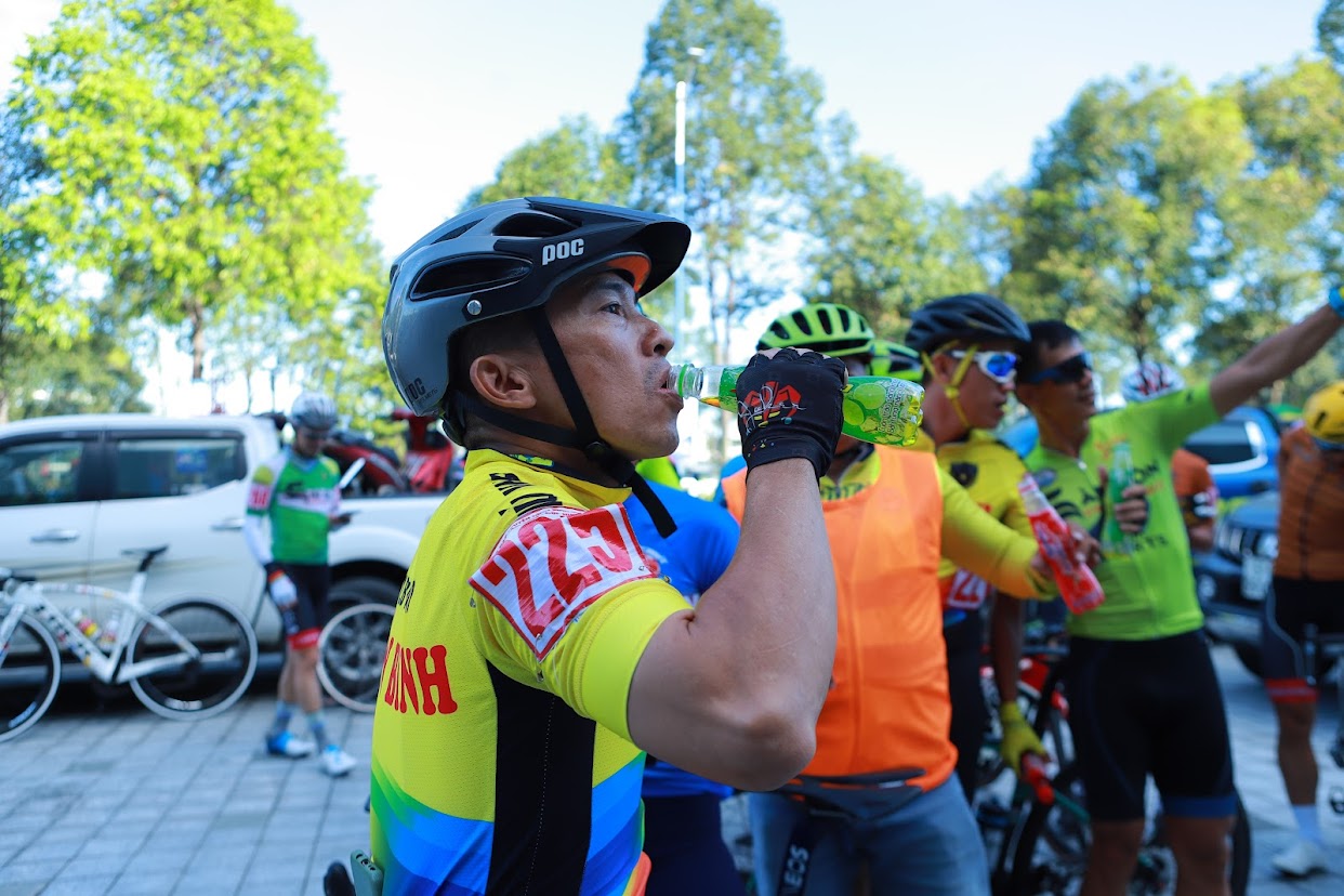 Number 1 Chanh, Dâu tiếp sức vận động viên chinh phục chặng 3 Giải Xe ...