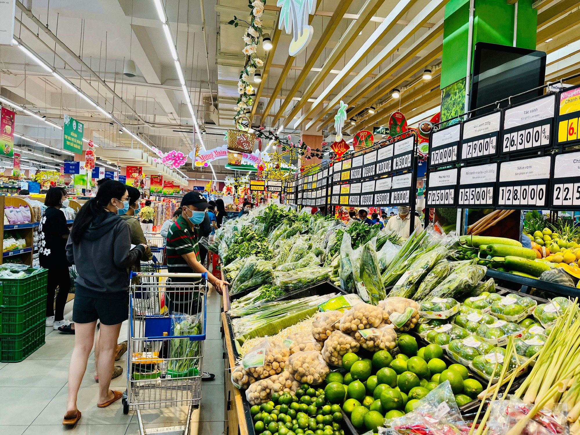 Cần tiếp tục giảm thuế GTGT cho doanh nghiệp