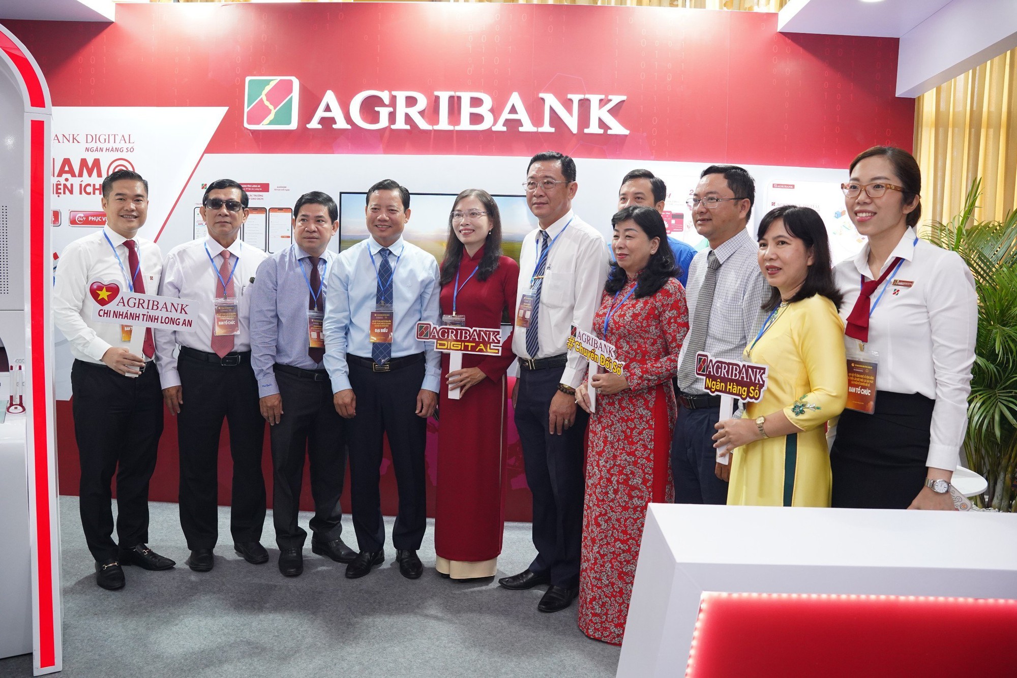 Agribank đồng hành cùng Ngày Chuyển đổi số Quốc gia