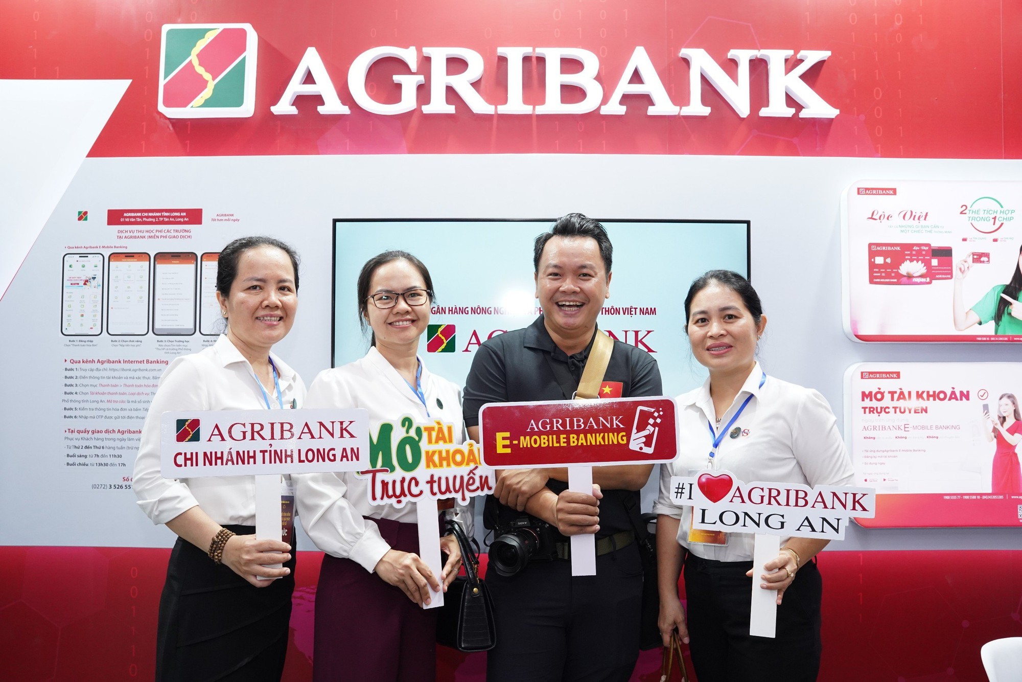 Agribank đồng hành cùng Ngày Chuyển đổi số Quốc gia