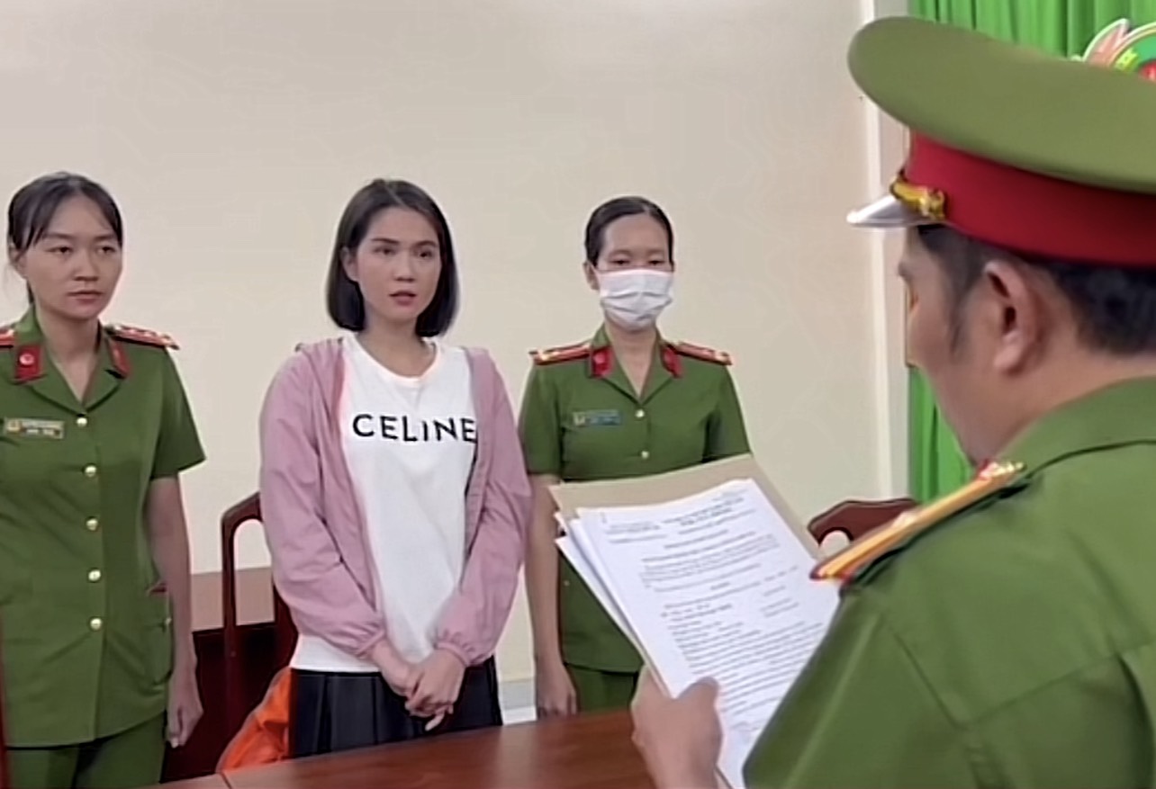 Từ vụ Ngọc Trinh, nghiêm trị nghệ sĩ vi phạm để làm gương