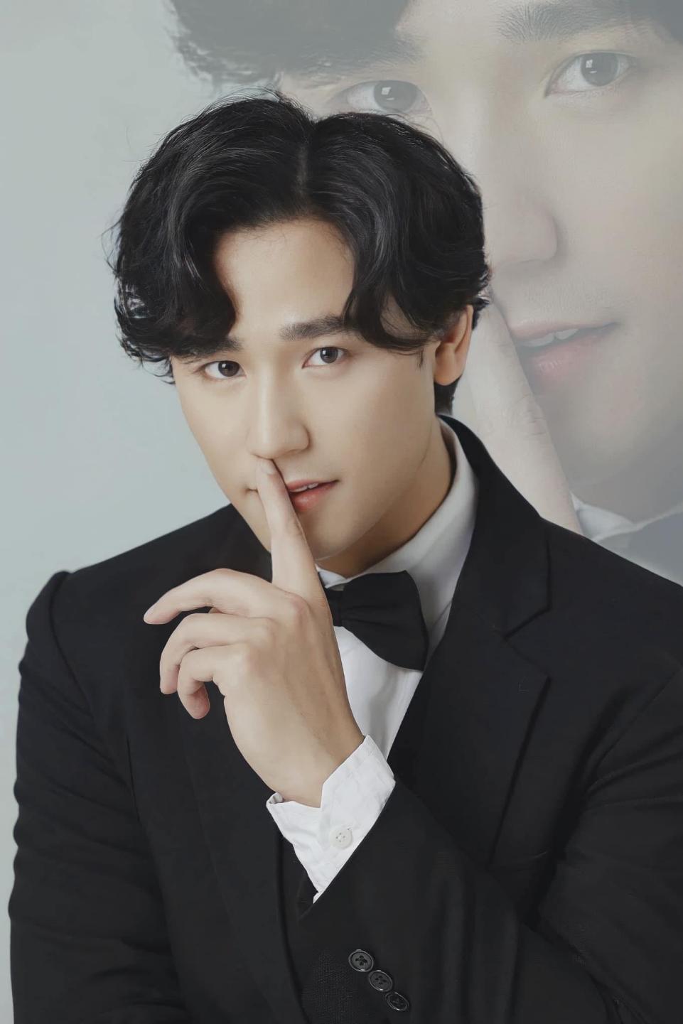 Tolik Dương - Thành công đến từ những bước đi