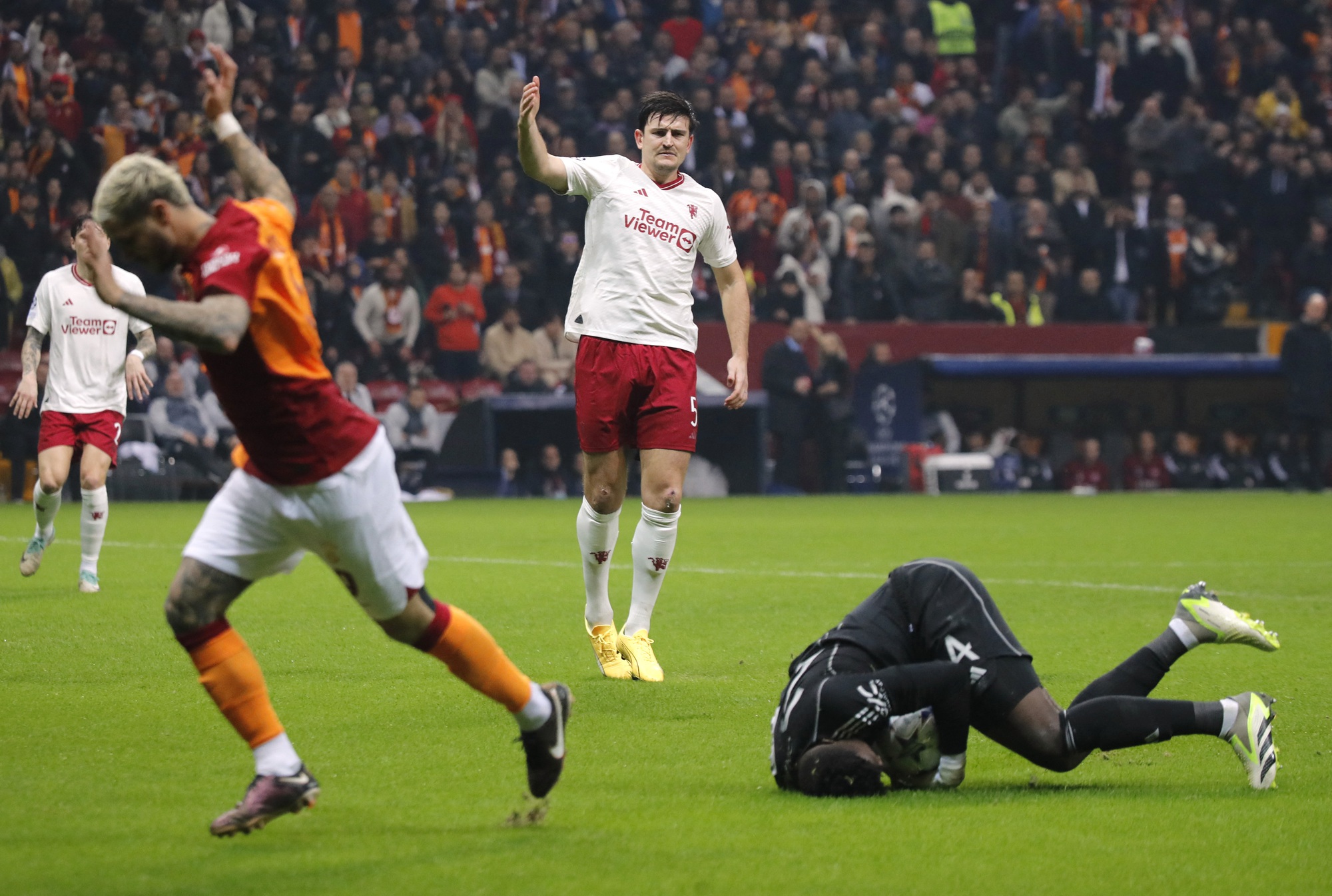 Andre Onana sẵn sàng bỏ CAN để giữ vị trí số 1 Man United