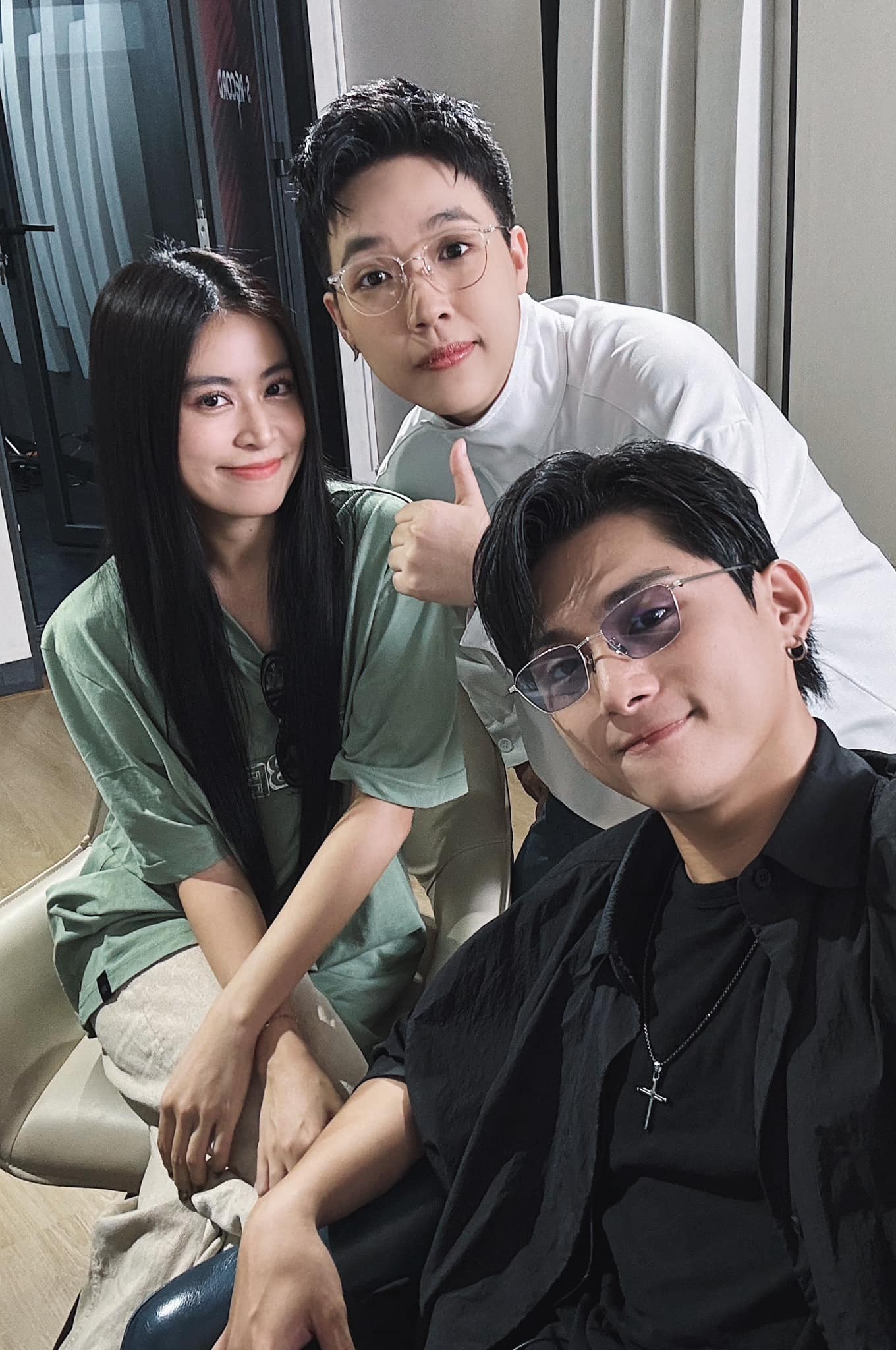 Kai Đinh tái xuất, bắt tay cùng Hoàng Thuỳ Linh và GREY D