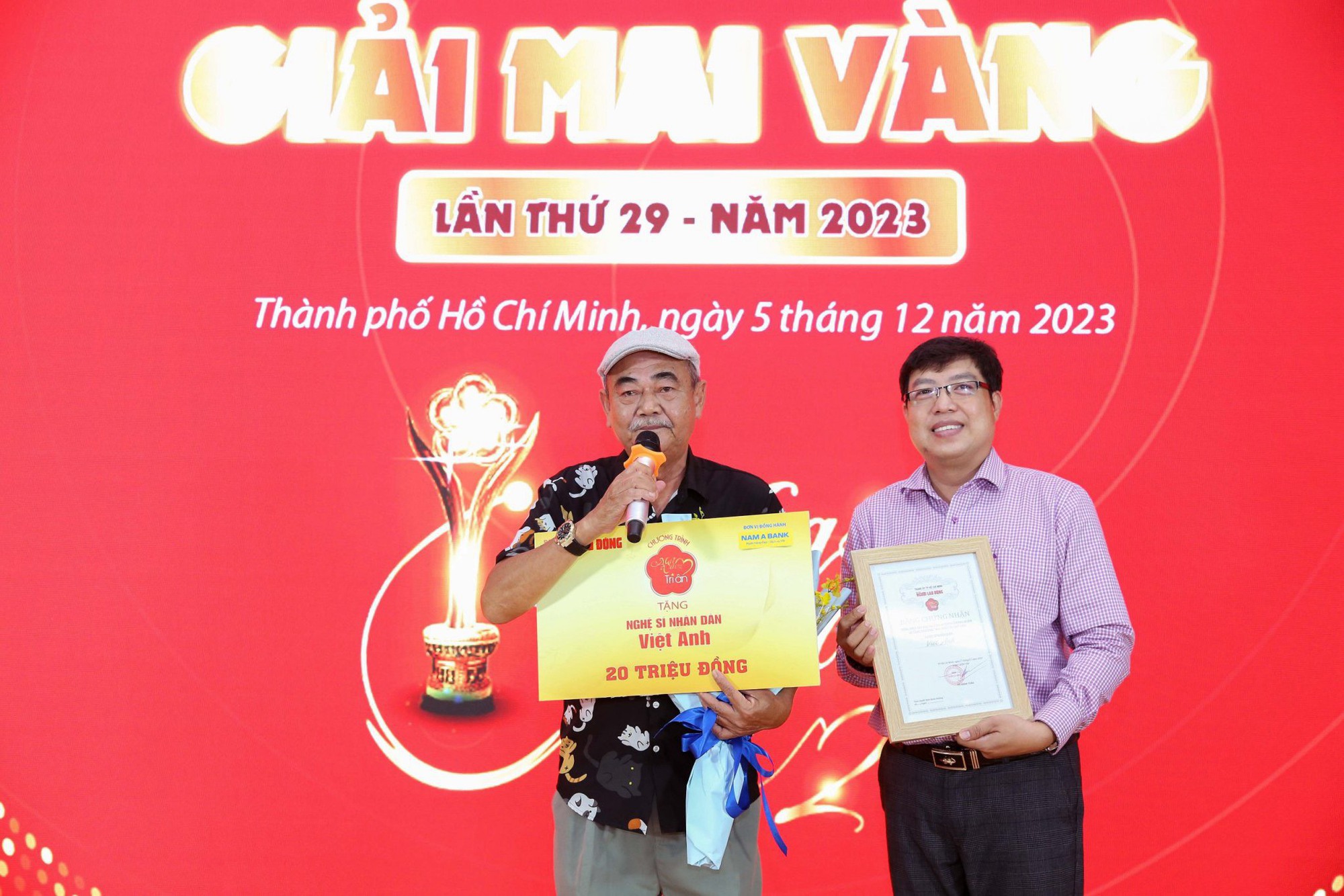 “Mai Vàng tri ân” vinh danh NSND Việt Anh | Mai vàng | Mai Vàng | Báo ...