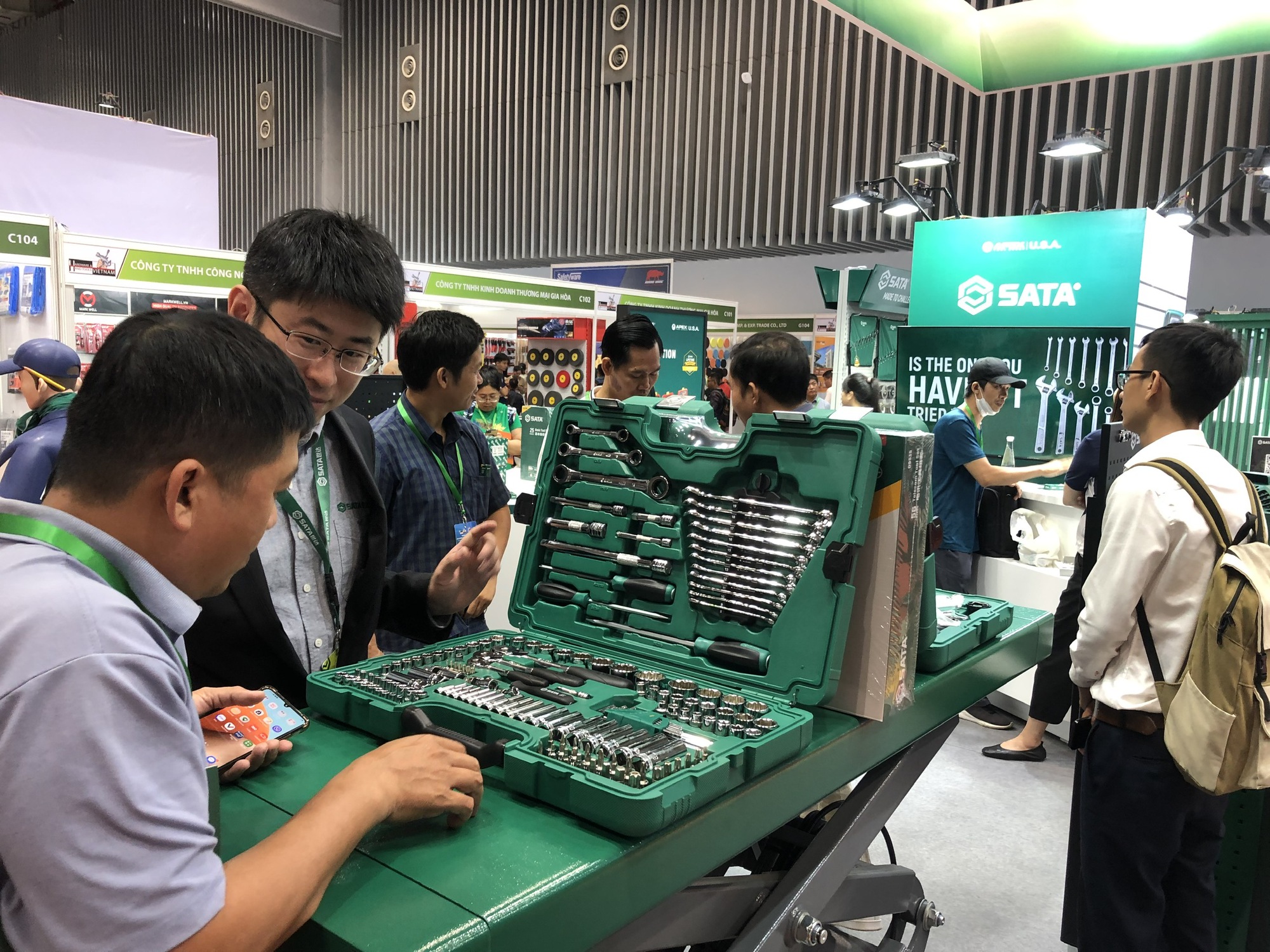 TP HCM: 350 doanh nghiệp tham gia chuỗi triển lãm VSIF và VHHE