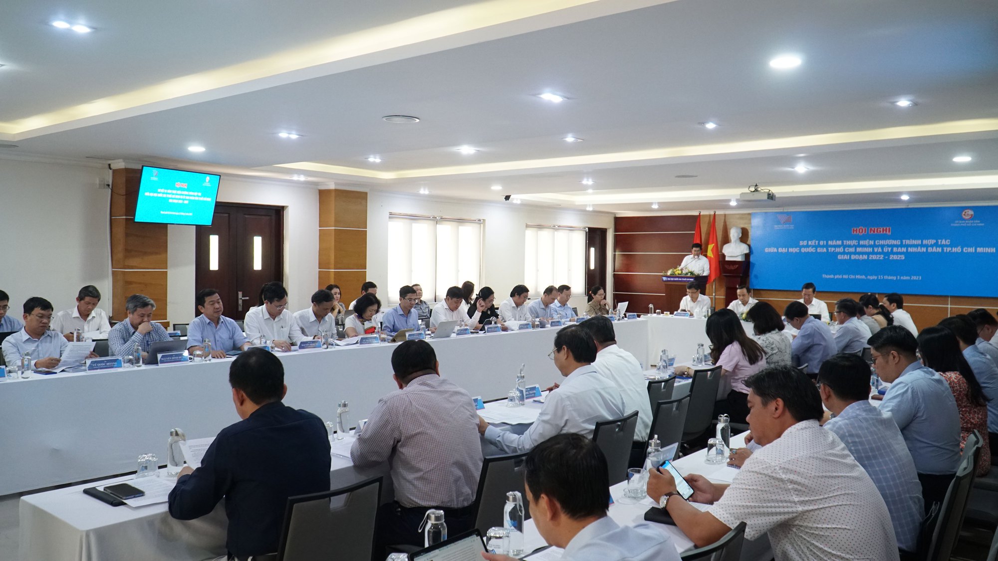 UBND TP HCM và ĐHQG TP HCM: Đẩy mạnh thực hiện 8 nội dung hợp tác