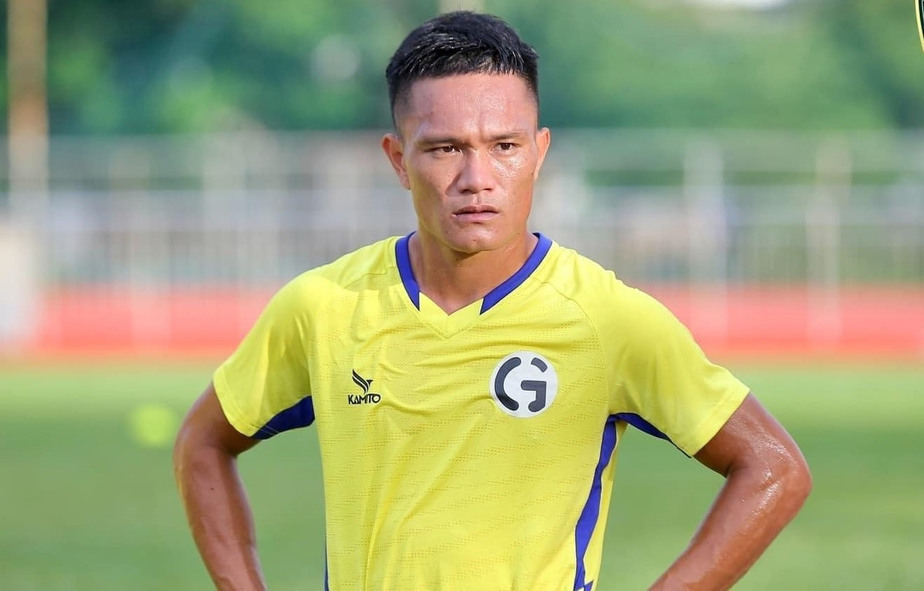 Quang Hùng trở lại với bóng đá, gia nhập CLB Bình Dương