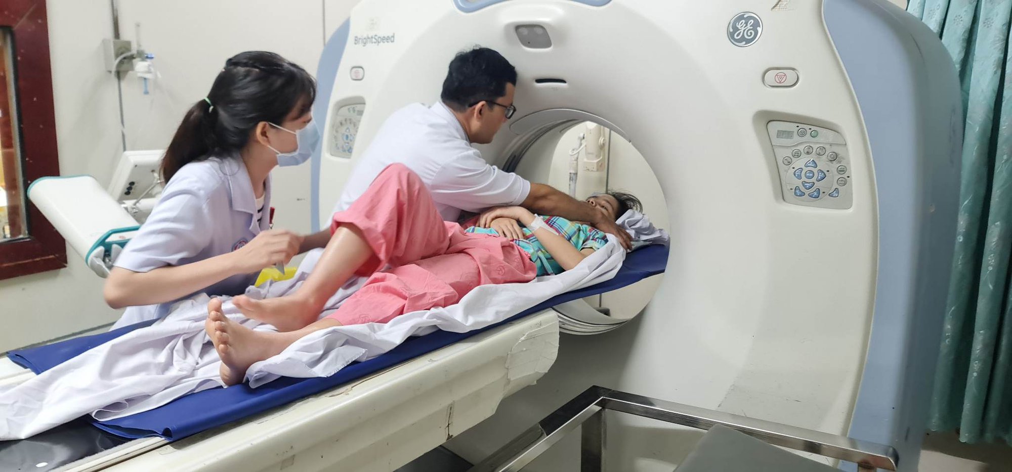 Lãnh đạo Bệnh viện Chợ Rẫy chia sẻ giây phút "ngồi trên đống lửa"