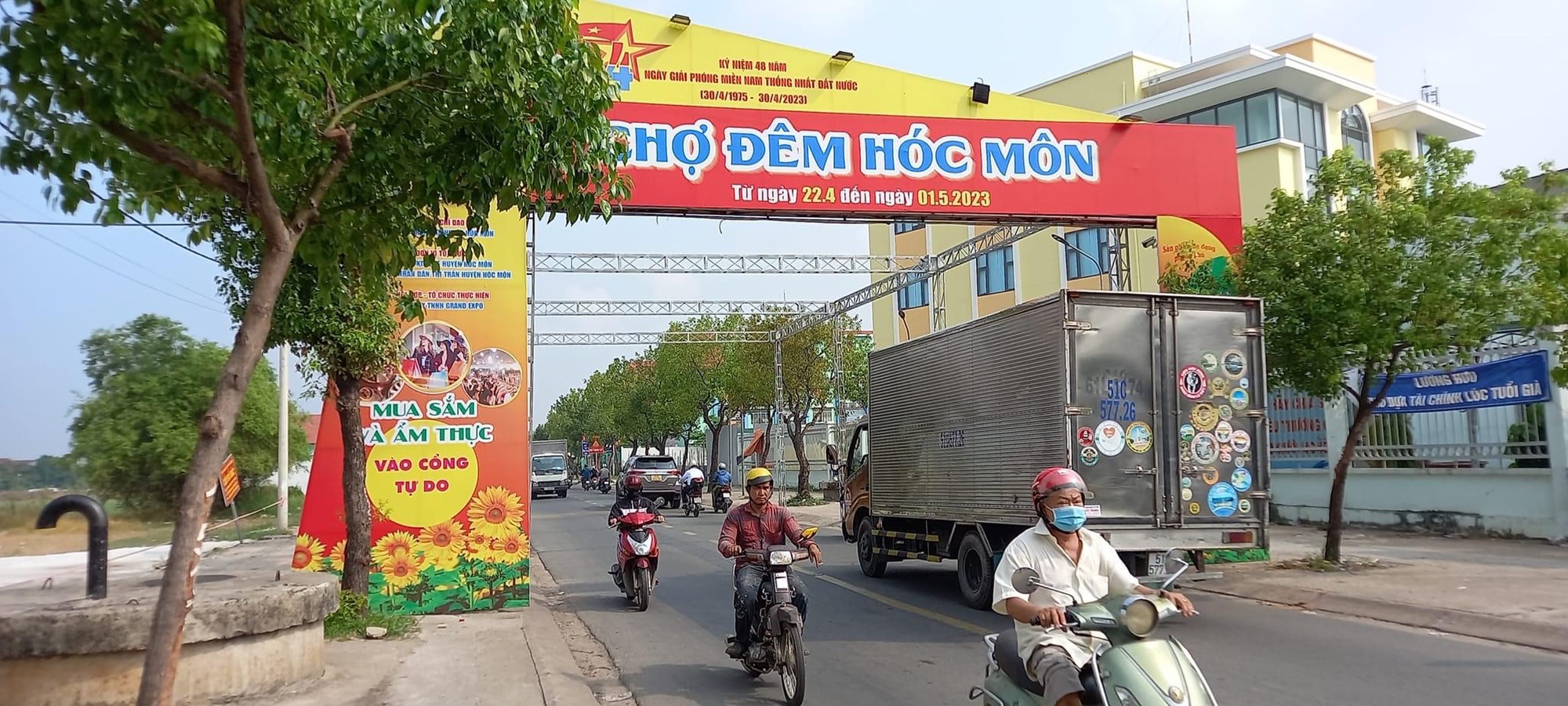 Tối nay, mở cửa chợ đêm Hóc Môn