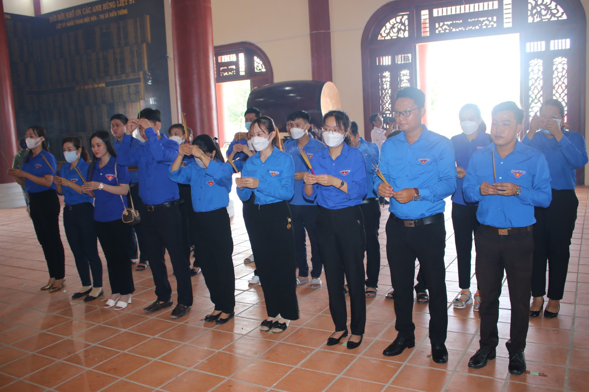 Long Khốt anh hùng