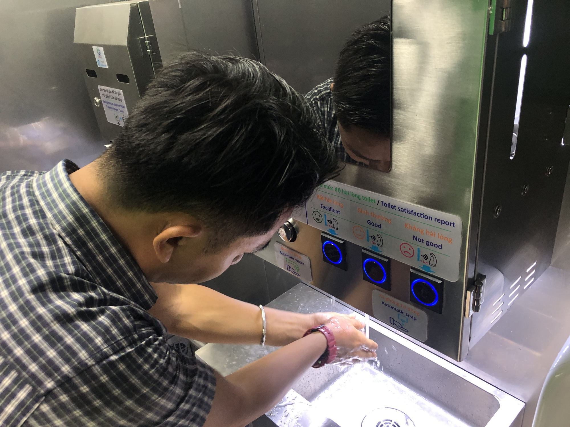 Cận cảnh nhà vệ sinh công cộng "5 sao" sắp phục vụ miễn phí tại TP HCM