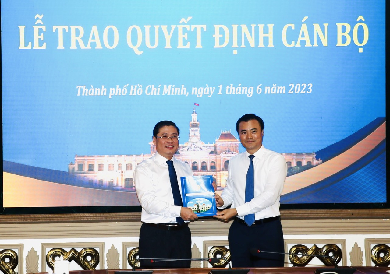 Chủ tịch UBND TP HCM vừa bổ nhiệm 2 cán bộ cấp lãnh đạo