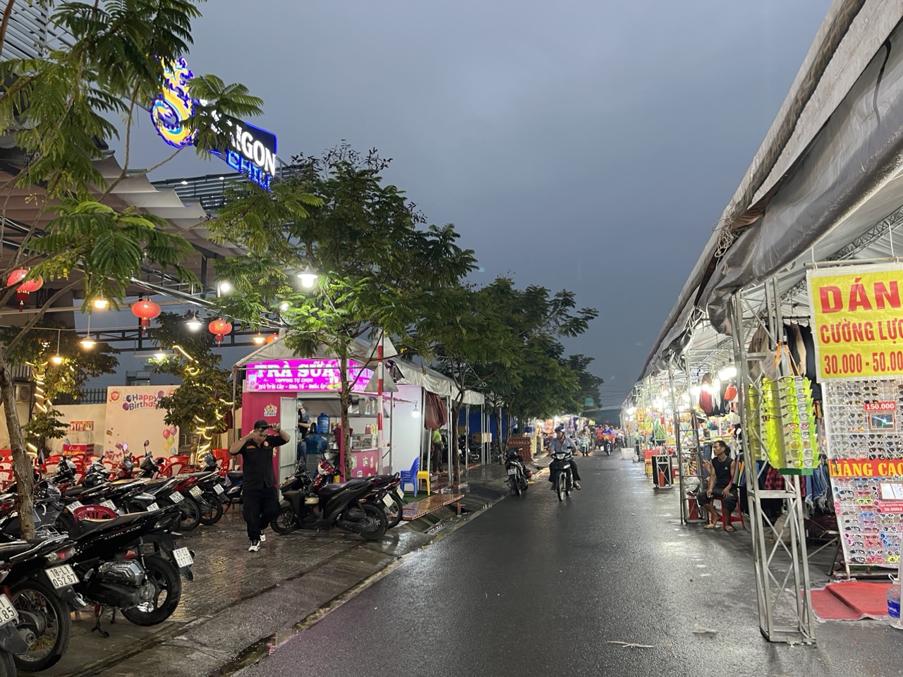 Chiều nay, chợ đêm thứ 3 ở huyện Hóc Môn mở cửa