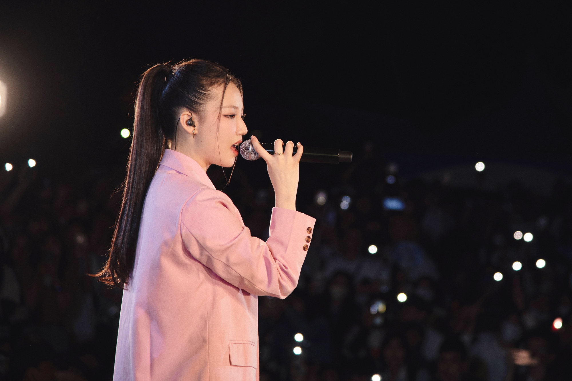 AMEE, GREY D chinh phục 220 ngàn khán giả Nhật Bản thế nào?