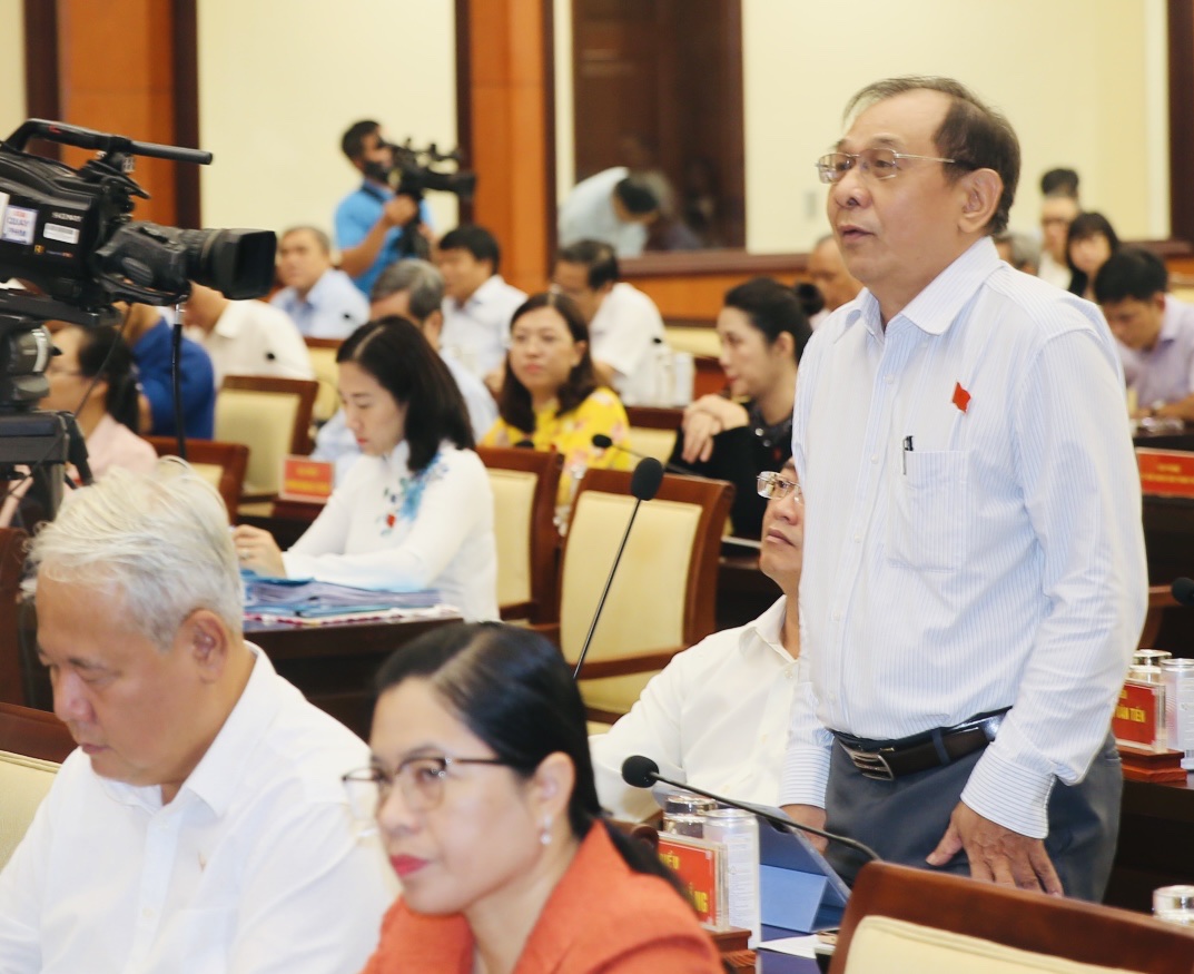 "TP HCM nhiều sông nhưng trống đò"