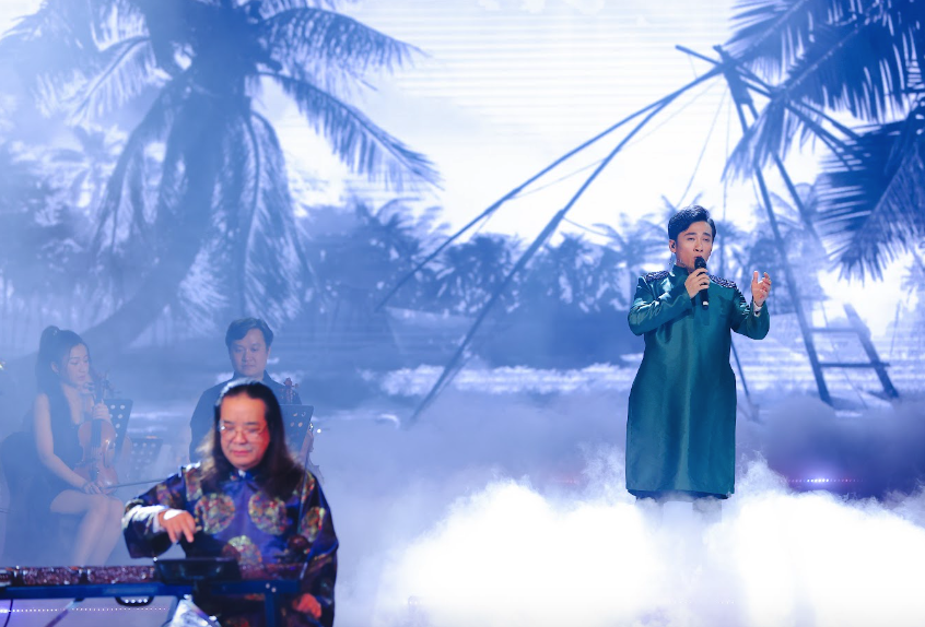 Quang Hào biến hóa trên "Con đường âm nhạc"