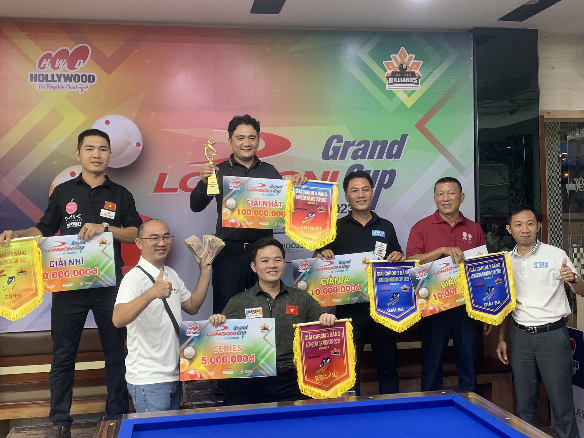 Cơ thủ Trần Thanh Lực giành 100 triệu đồng ngôi vô địch Longoni Grand Cup