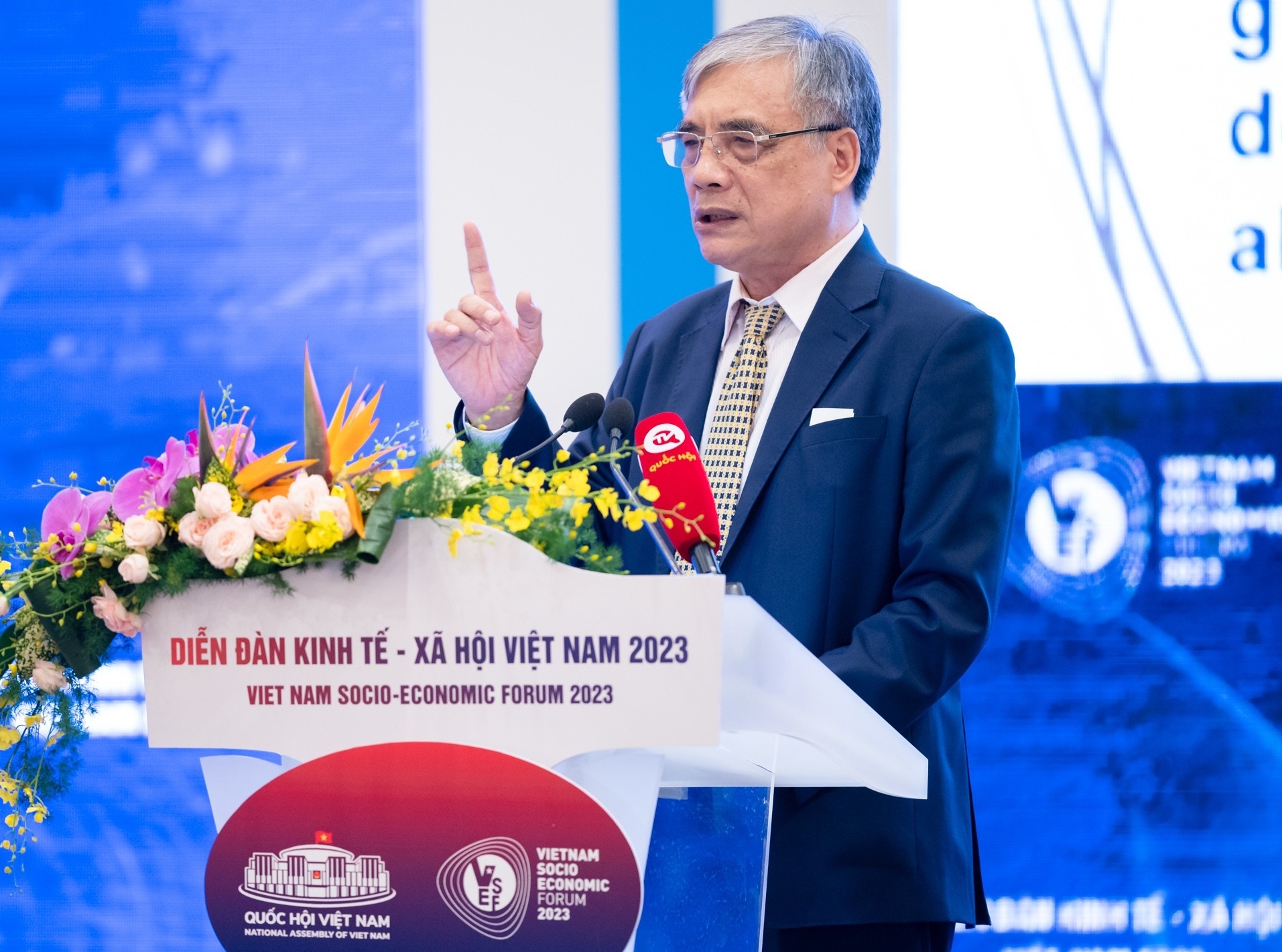 TS Trần Đình Thiên: Doanh nghiệp Việt Nam "trường kỳ" chịu lãi suất cao