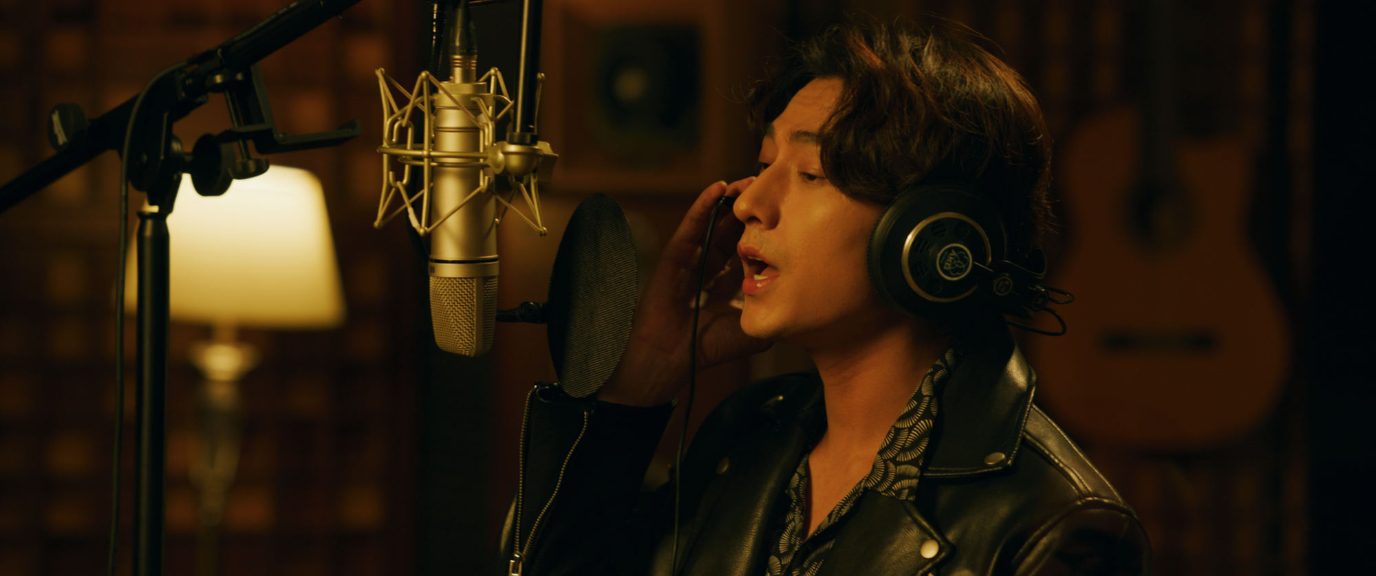 La Thành áp lực vì vẻ đẹp trai của Isaac