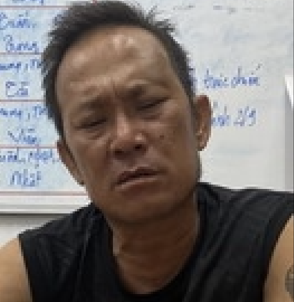 Bị chửi vì ép phụ nữ uống bia, người đàn ông đâm chết người